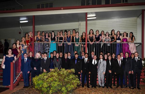 Isis State High School celebrate their year with a formal - Bundaberg Today