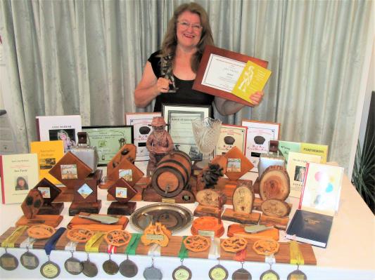 Jan provides atmosphere through poem - Bundaberg Today