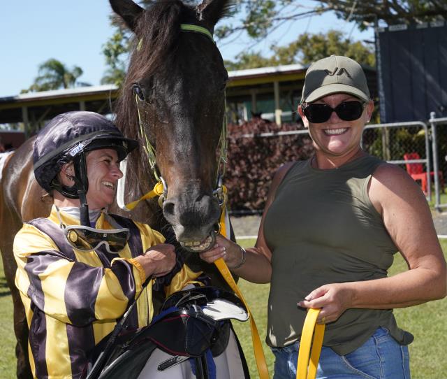 Bundaberg Race Club Christmas meet - Bundaberg Today