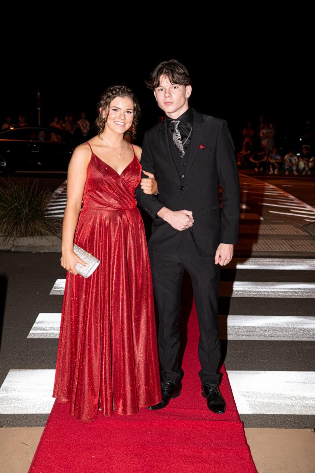 Seniors shine at Shalom prom - Bundaberg Today