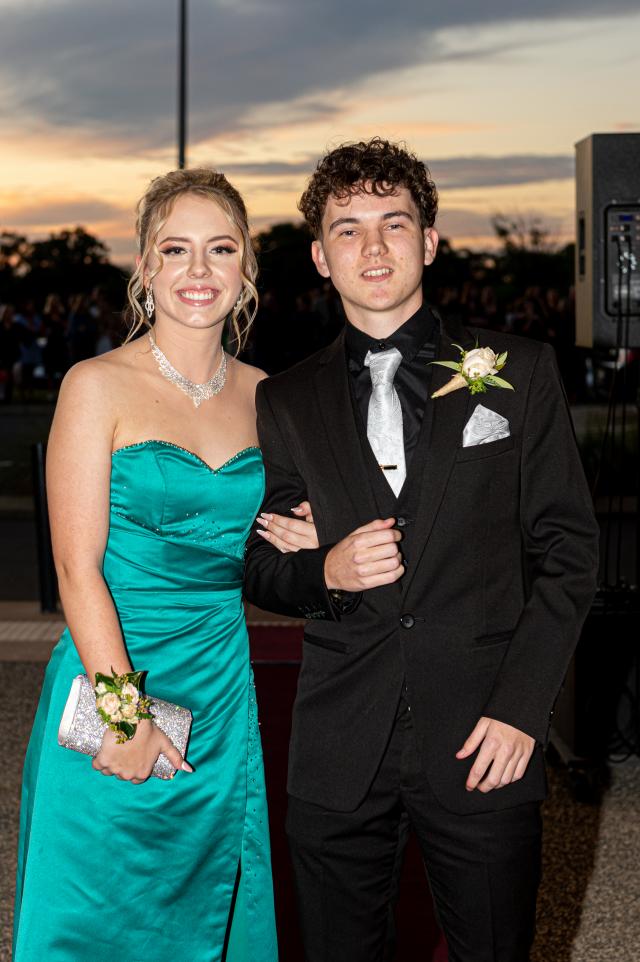 Seniors shine at Shalom prom - Bundaberg Today