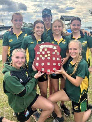 Isis High girls show dominance on touch field - Bundaberg Today